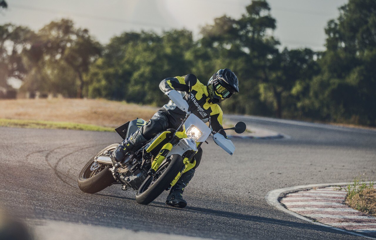 Husqvarna 701 Enduro e 701 Supermoto 2023 - Xoffroad