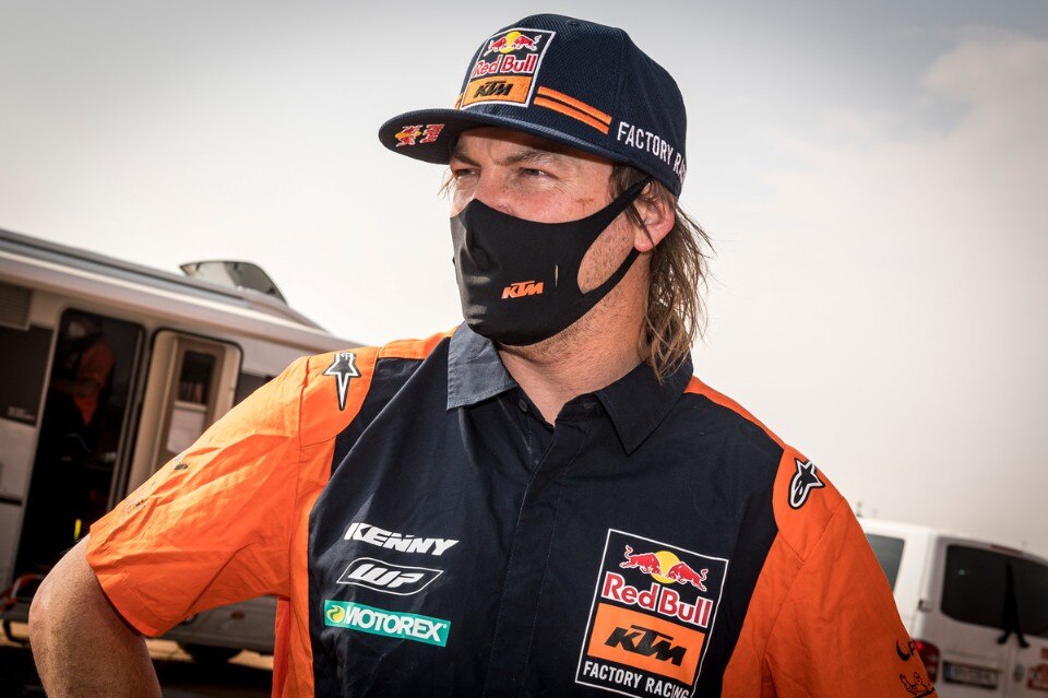 Caduta per Toby Price, la sua Dakar è finita - Xoffroad