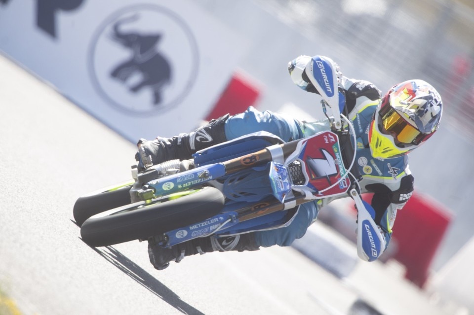 Mondiale Supermoto: Marc-Reiner Schmidt domina il GP di Romania - Xoffroad